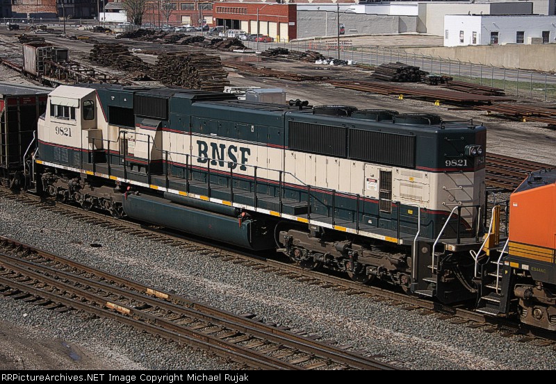 BNSF 9821